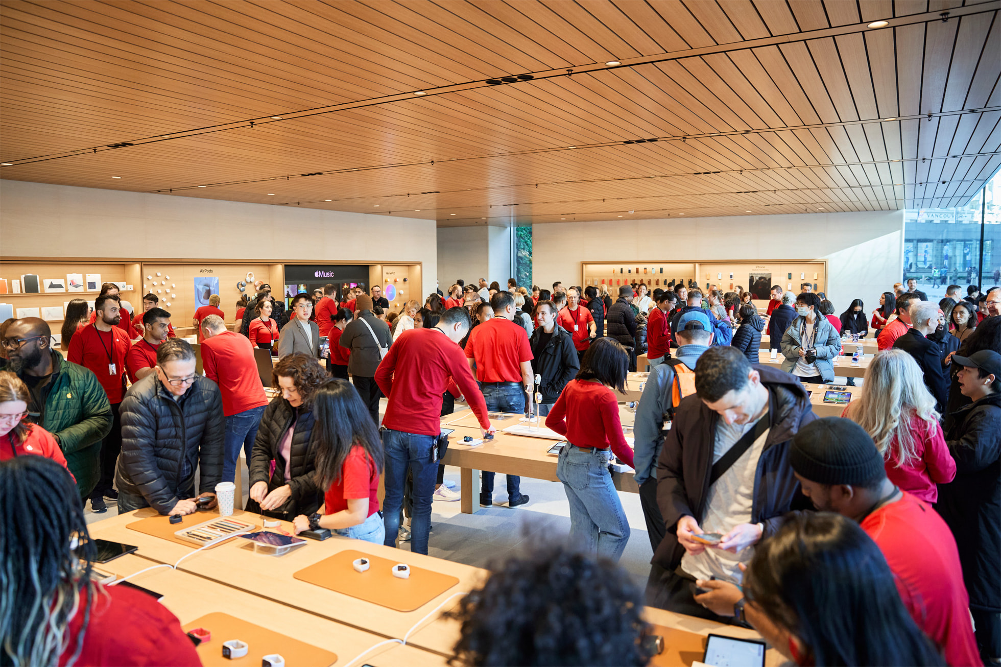 全新 Apple Pacific Centre 零售店在温哥华开幕 - Apple (中国大陆)